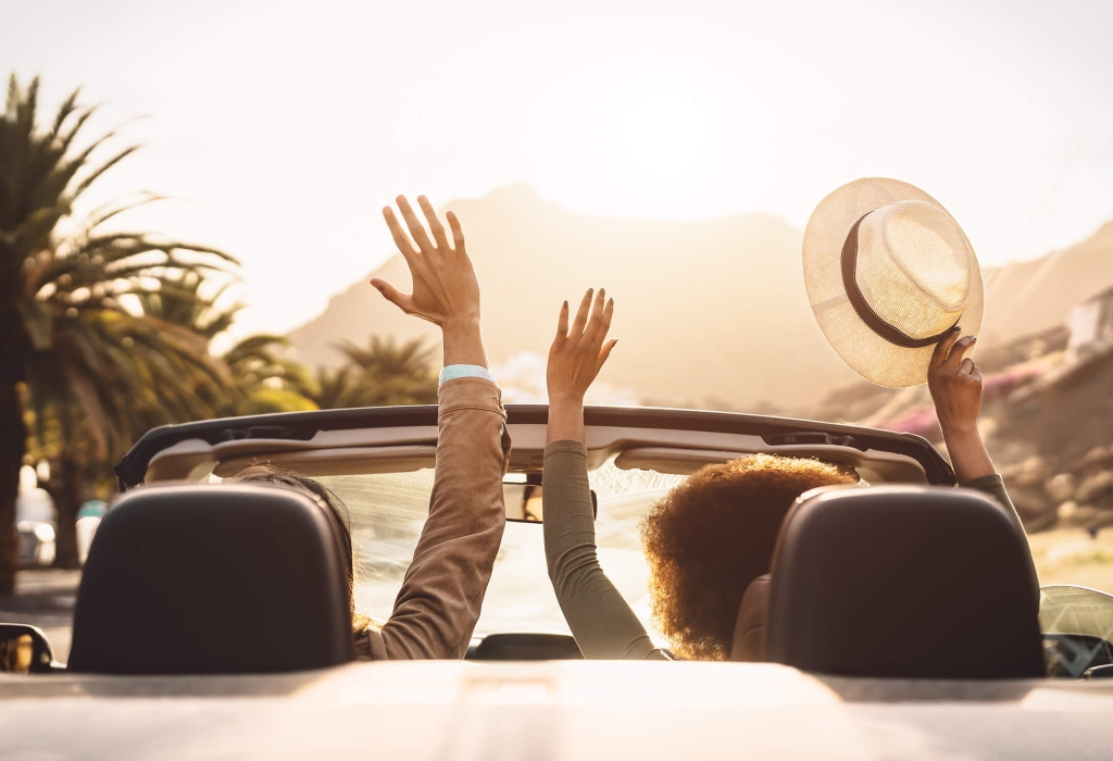 Drive into Vacation - The Twin Fin Hotel