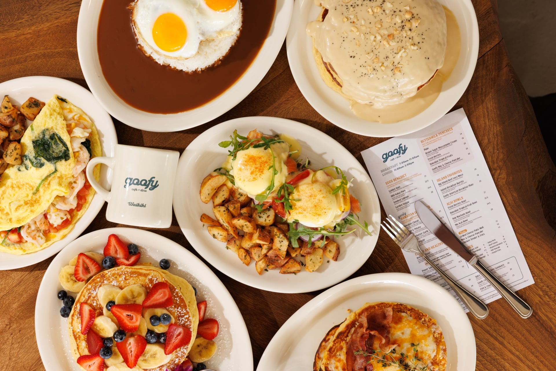 Goofy Cafe & Dine Waikiki | The Twin Fin Hotel Waikiki
